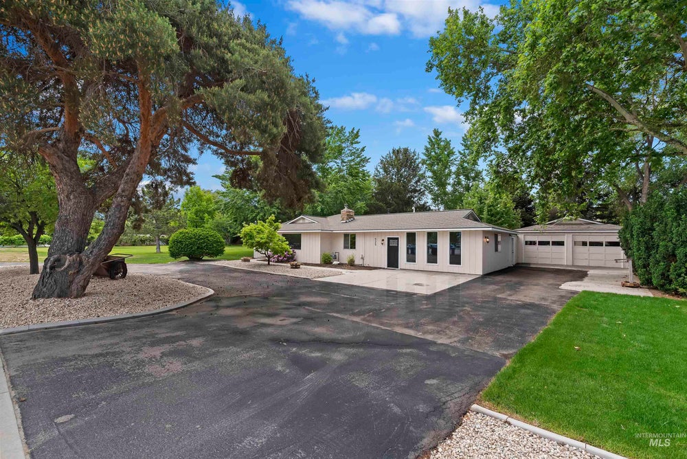 525 E Overland Rd., Meridian, ID 83642 - MLS# 98880043 - Coldwell Banker