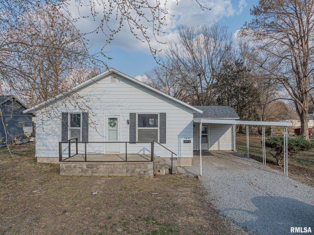 1431 Patterson Street, Centralia, IL 62801 - MLS# EB457156 - Coldwell ...