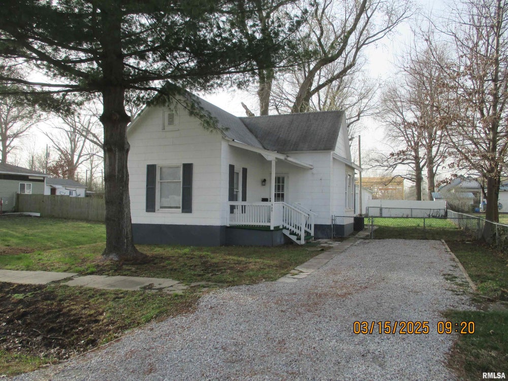 449 Bicknell Street, Centralia, IL 62801 - MLS# EB457227 - Coldwell Banker