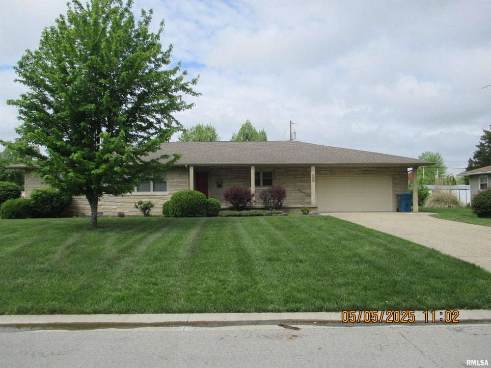 646 Sara, Centralia, IL 62801 - MLS# EB457837 - Coldwell Banker