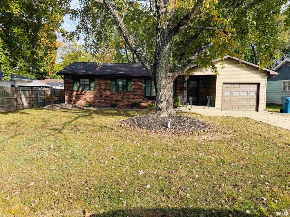 5 Ronnie, Centralia, IL 62801 - MLS# EB460112 - Coldwell Banker