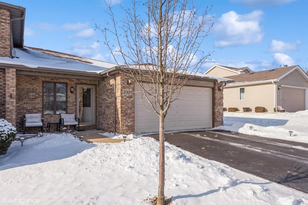 2321 W Deerpath Drive W, Schererville, IN 46375 - MLS# 543808 ...