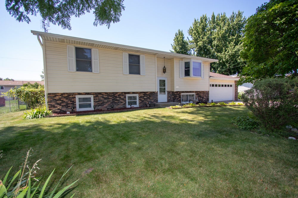 2026 Samuelson Road, Portage, IN 46368 - MLS# 807601 - Coldwell Banker