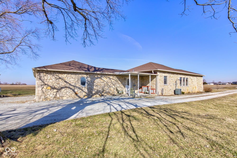 577 W Brookville Road, Fountaintown, IN 46130 - MLS# 22020916 ...