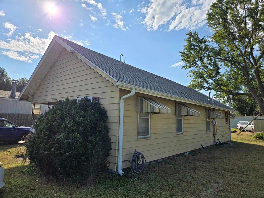 111 W 6th Ave, South Hutchinson, KS 67505 - MLS# 53706 - Coldwell Banker