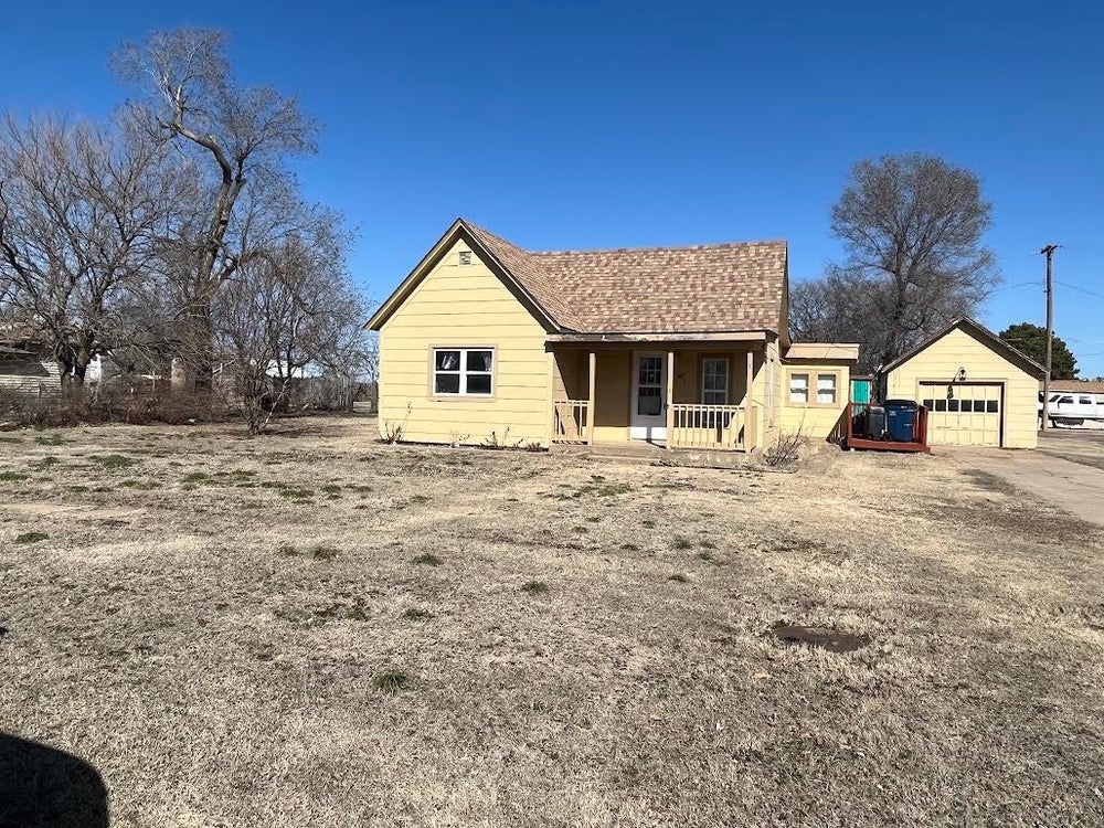 433 W 4th Street, St. John, KS 67576 - MLS# 203005 - Coldwell Banker