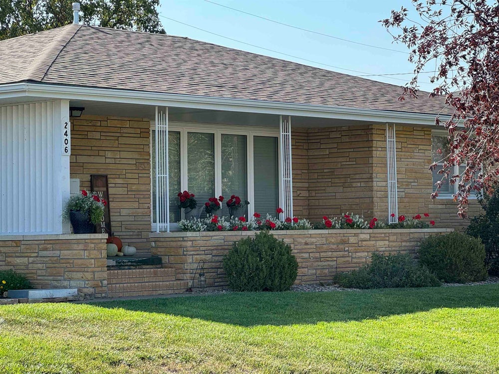 2406 Main Street Terrace, Hays, KS 67601 - MLS# 203994 - Coldwell Banker