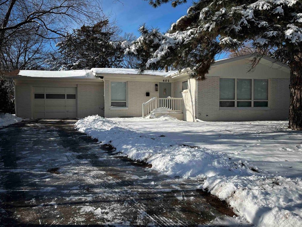401 Walnut Street, Hays, KS 67601 - MLS# 204091 - Coldwell Banker
