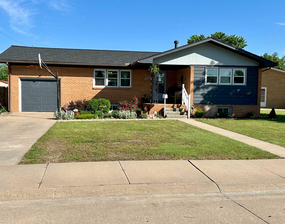 5533 Eisenhower Ave, Great Bend, KS 67530 - MLS# 204568 - Coldwell Banker