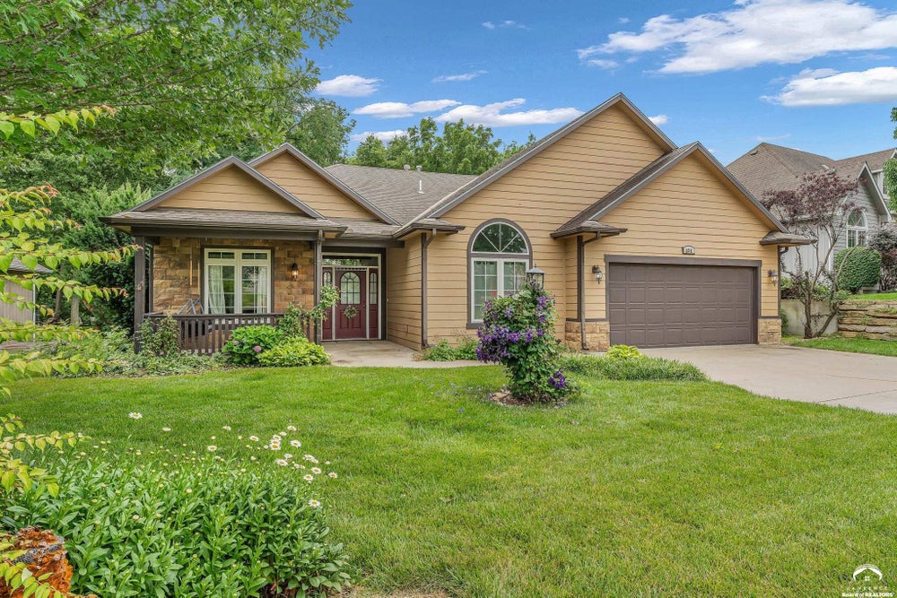 3311 Calvin Drive, Lawrence, KS 66049 - MLS# 163749 - Coldwell Banker