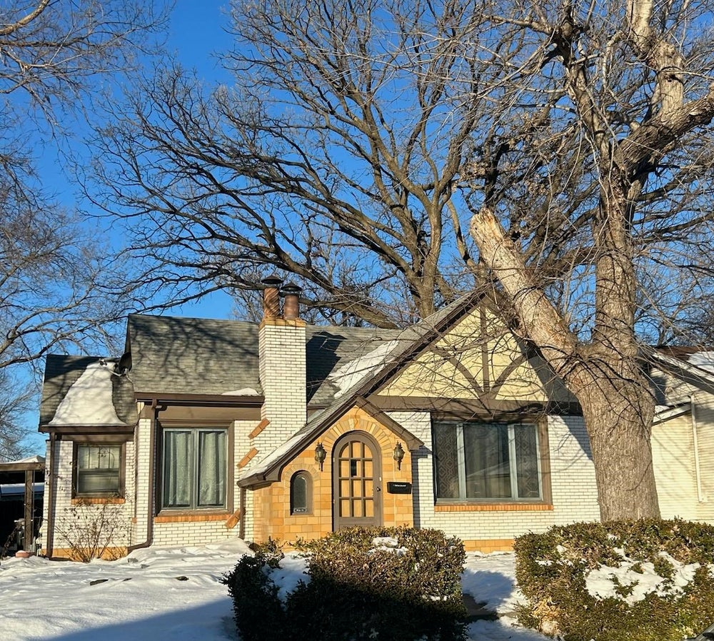 440 S 12th St, Salina, KS 67401 - MLS# 649733 - Coldwell Banker