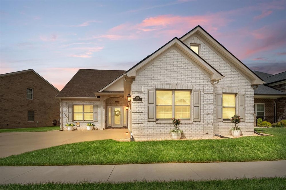 664 Stableford Circle, Owensboro, KY 42303 - MLS# 91507 - Coldwell Banker
