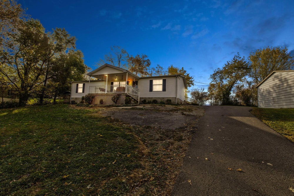 1400 Grassy Lick Road, Mt Sterling, KY 40353 - MLS# 25000487 - Coldwell ...