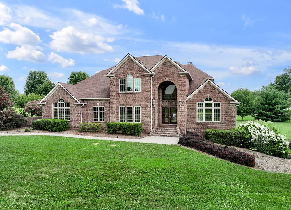 1004 Wil Rose Lane, Versailles, KY 40383 - MLS# 25015535 - Coldwell Banker