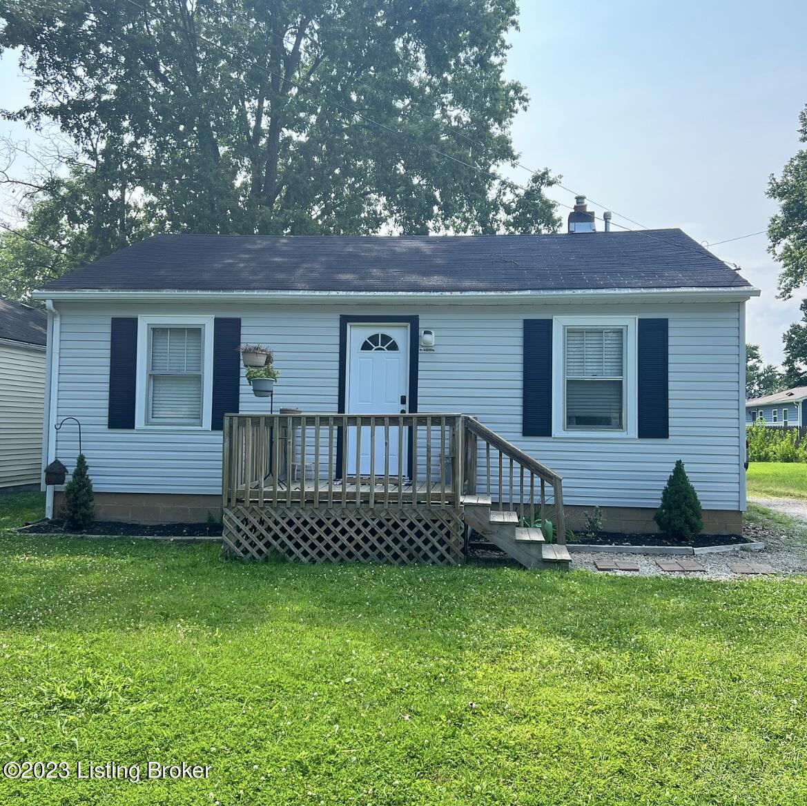 5018 Wellsworth Ave, Louisville, KY 40216 - MLS# 1640525 - Coldwell Banker