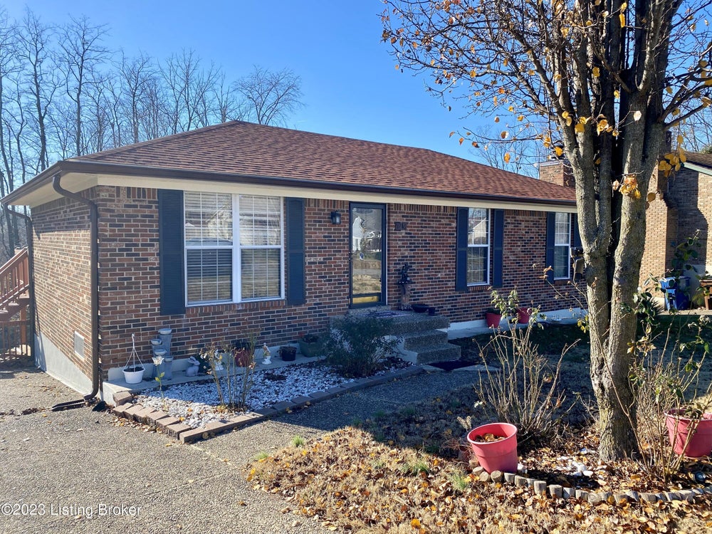 7216 Ridge Creek Rd, Louisville, KY 40291 - MLS# 1651256 - Coldwell Banker