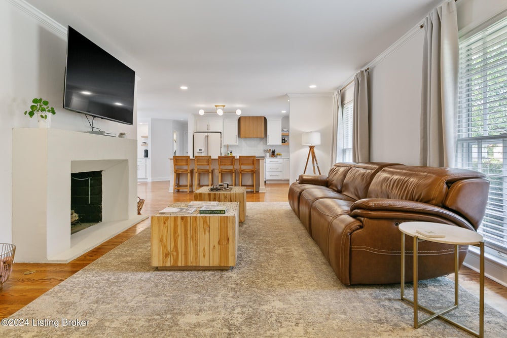 3300 Morningview Dr, Louisville, KY 40242 - MLS# 1664191 - Coldwell Banker