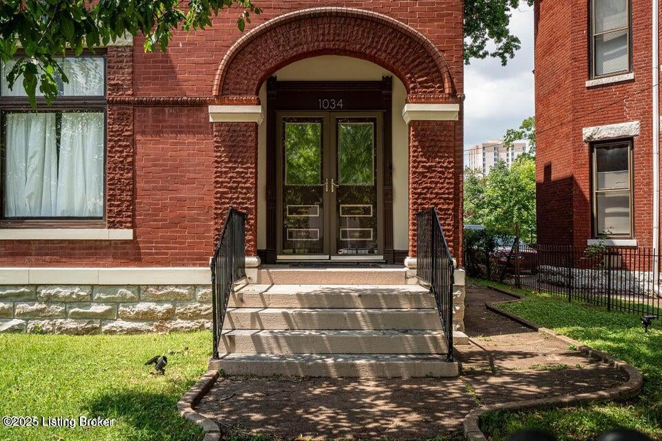 1034 S Brook St, Louisville, KY 40203 - MLS# 1702888 - Coldwell Banker