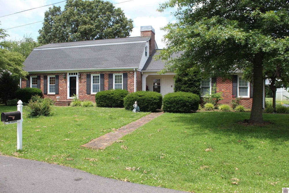 110 Manor Drive, Princeton, KY 42445-4244 - MLS# 127160 - Coldwell Banker