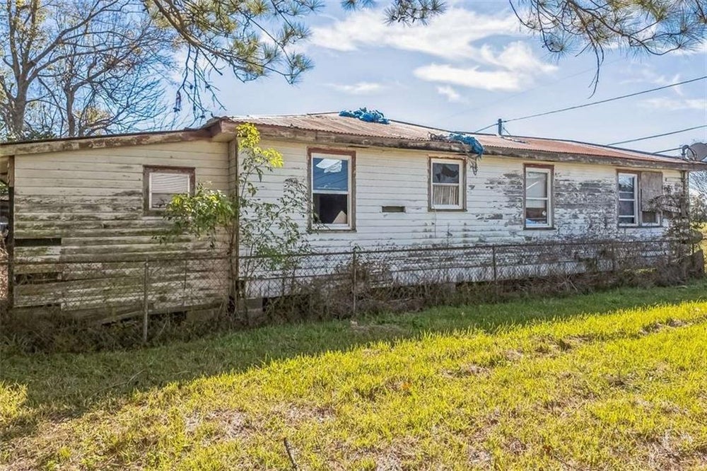 2438 Lionel Washington Street, Lutcher, LA 70052 - MLS# 2483824 ...