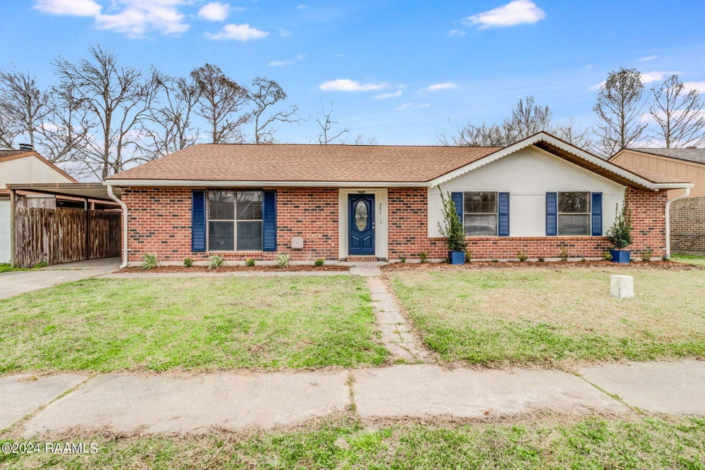 301 Case Lane, Lafayette, LA 70506 - MLS# 24001807 - Coldwell Banker