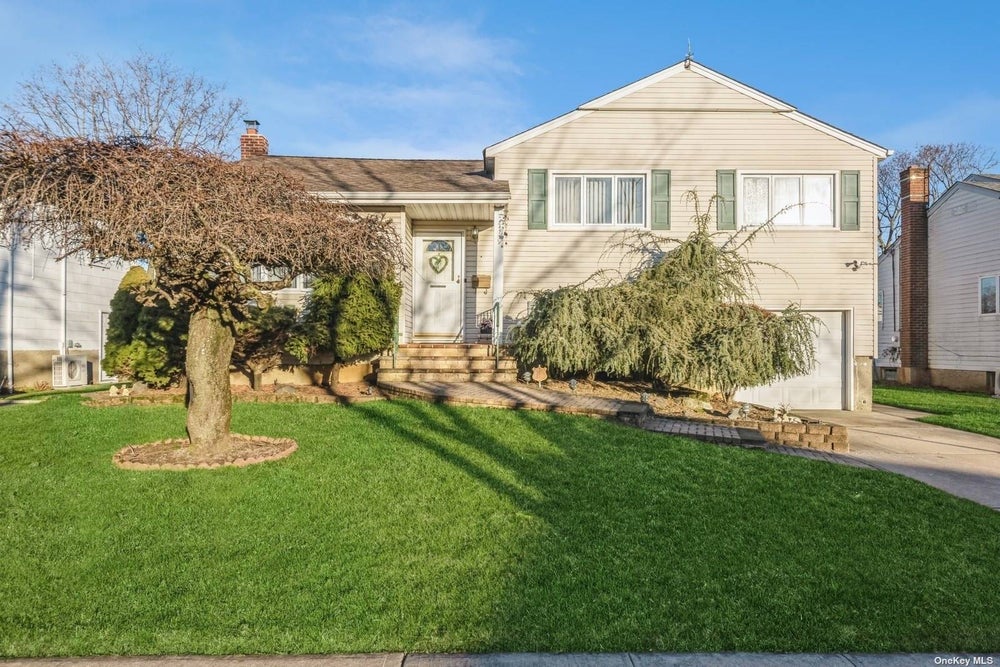 539 Benton Road, East Meadow, NY 11554 - MLS# 3529942 - Coldwell Banker