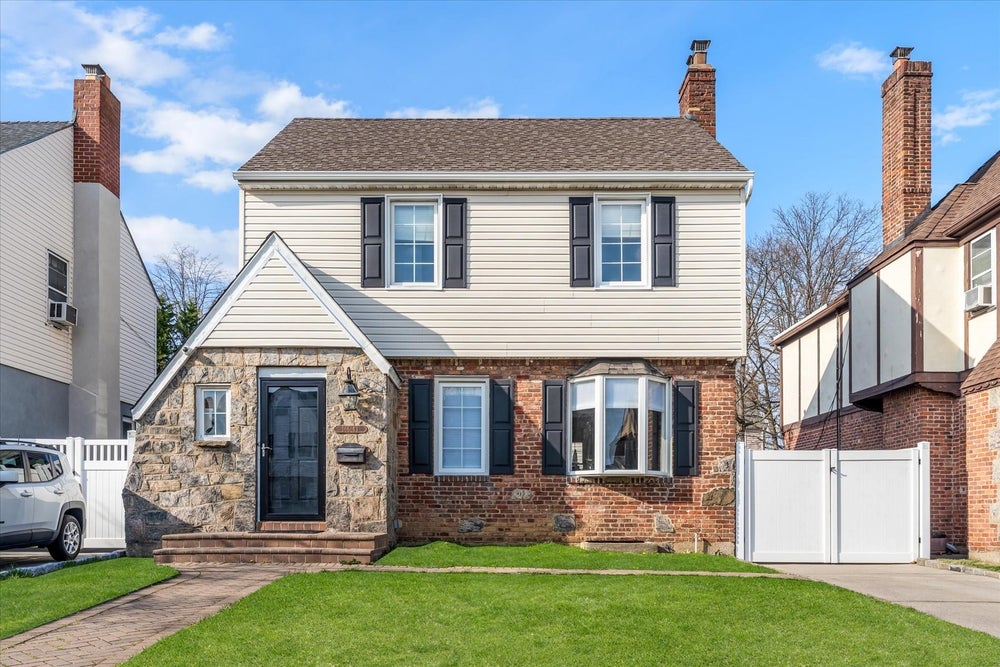 16643 24th Road, Whitestone, NY 11357 - MLS# 851666 - Coldwell Banker