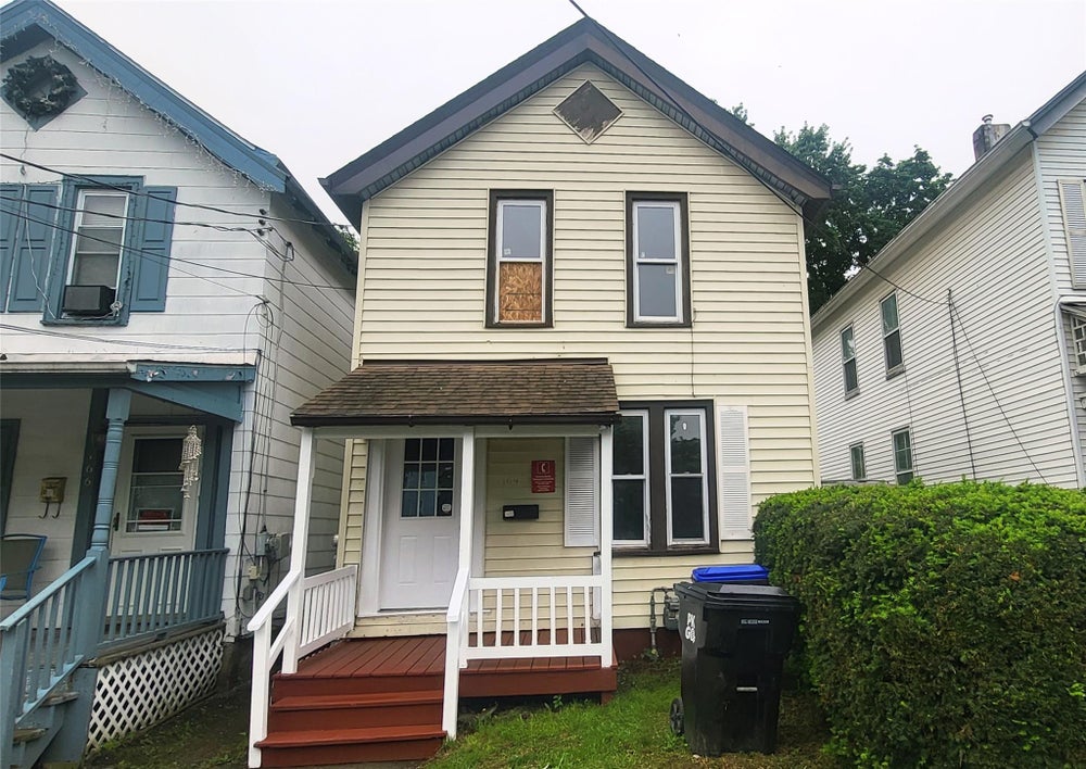 164 Thompson Street, Poughkeepsie, NY 12601 - MLS# 863221 - Coldwell Banker