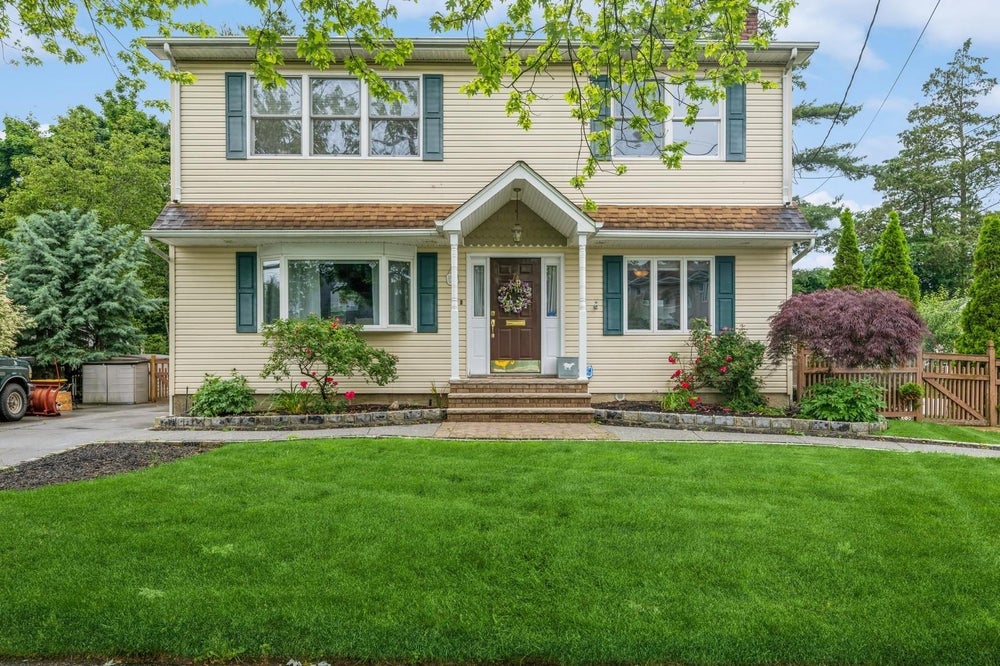 74 Miles Avenue, Albertson, NY 11507 - MLS# 869770 - Coldwell Banker