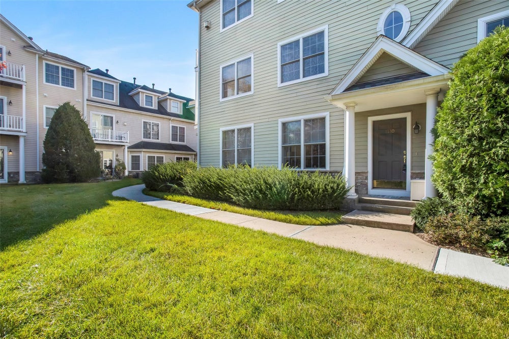 1410 Half Moon Bay Drive, Croton-On-Hudson, NY 10520 - MLS# 887886 ...