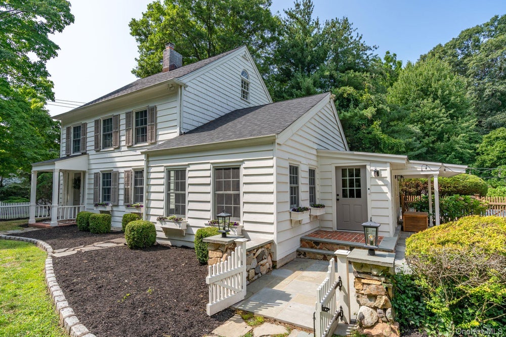 40 Goose Hill Road, Cold Spring Harbor, NY 11724 - MLS# 914203 ...