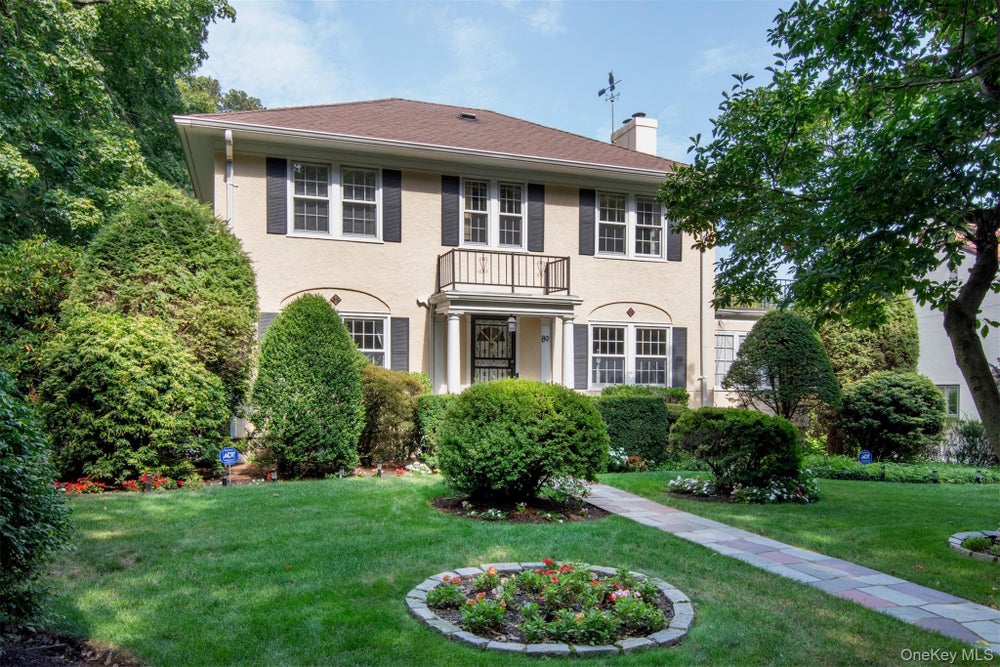89 Park Drive, Pelham, NY 10803 - MLS# 917590 - Coldwell Banker