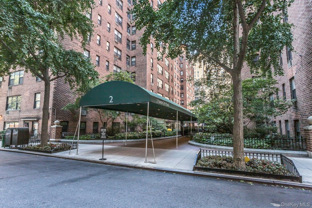 2 Tudor City Place #3M-South, New York (Manhattan), NY 10017 - MLS ...