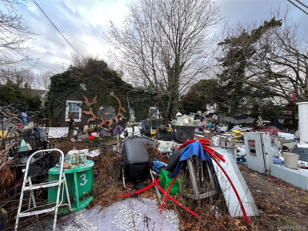 16 Bransford Street, Patchogue, NY 11772 - MLS# 947036 - Coldwell Banker