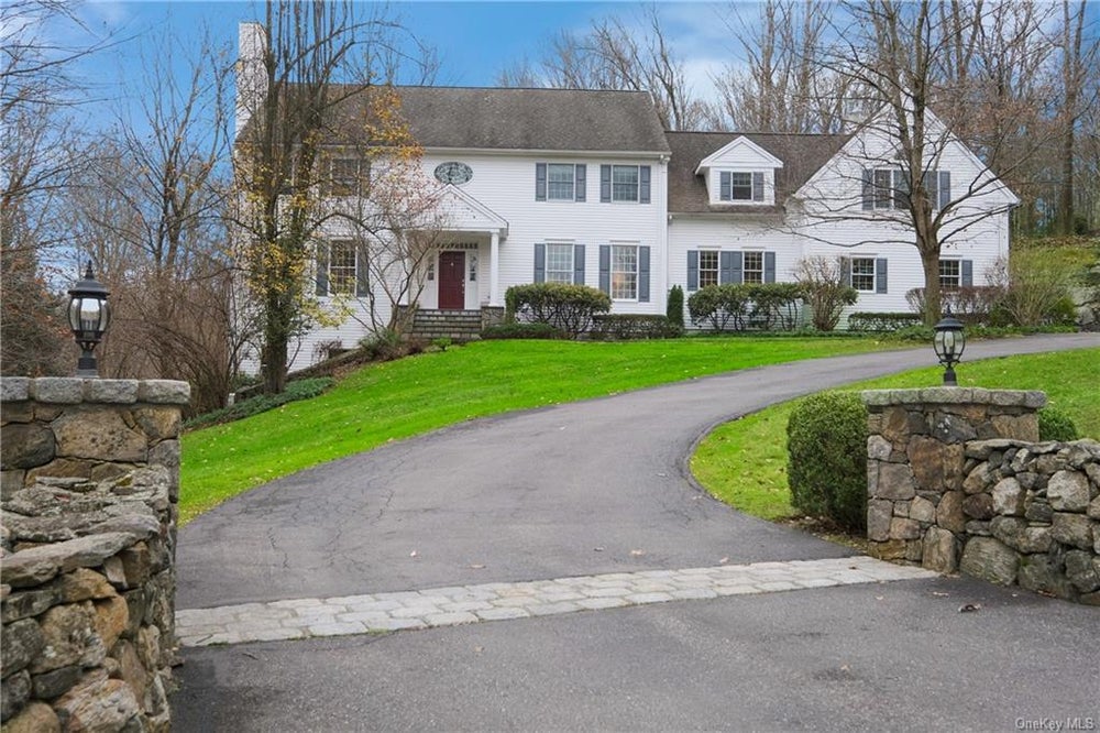58 Lawrence Farms Crossway, Chappaqua, NY 10514 - MLS# H6285502 ...