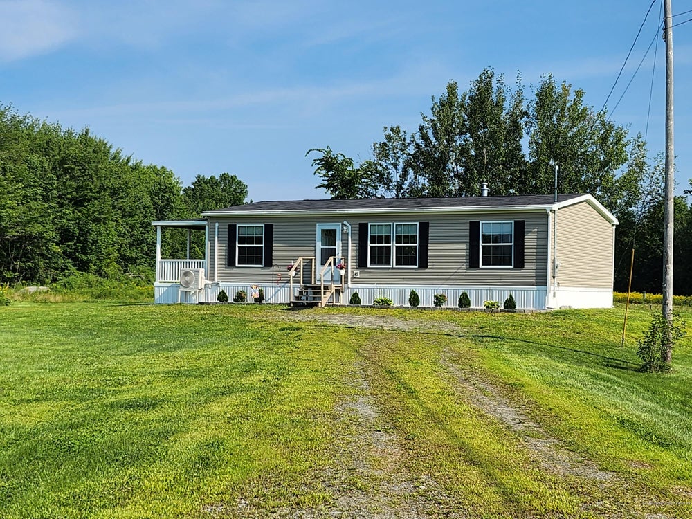 353 Canaan Road, Pittsfield, ME 04967 - MLS# 1568301 - Coldwell Banker