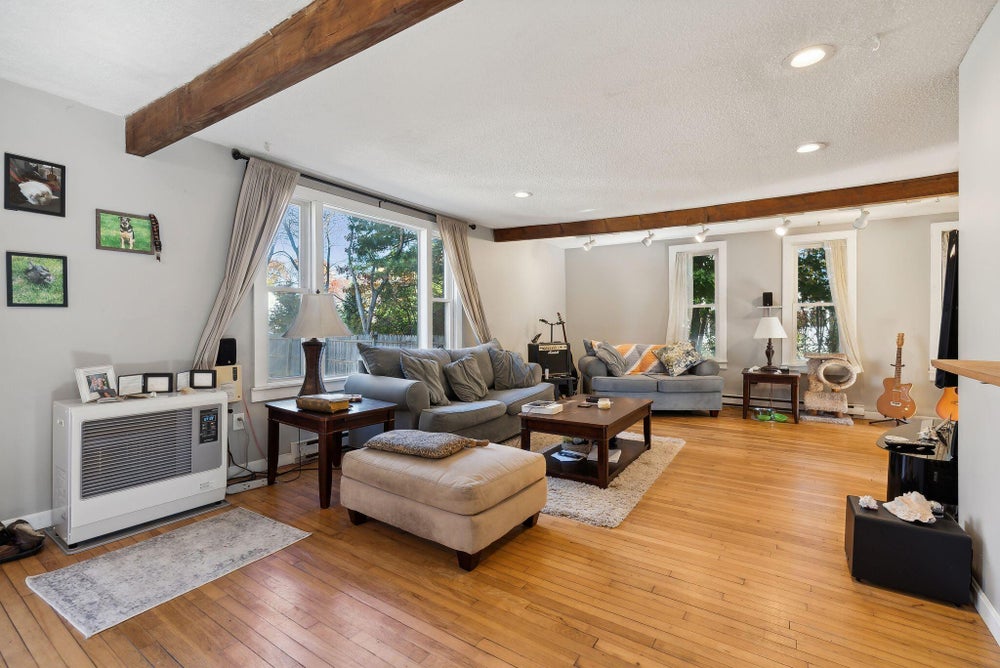 8 Littlefield Lane, Scarborough, ME 04074 - MLS# 1608155 - Coldwell Banker