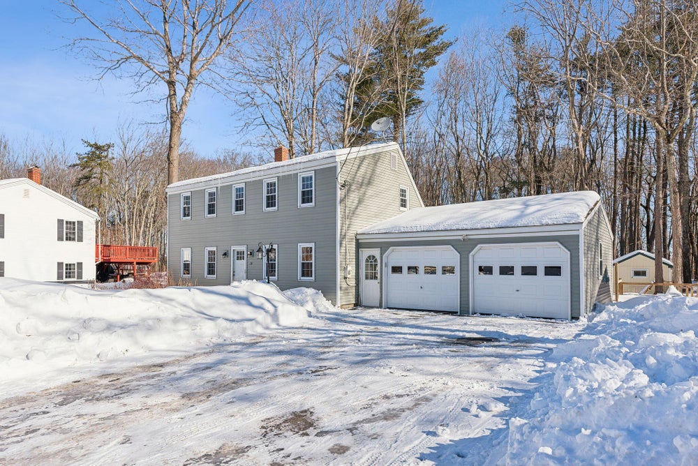 33 Village Green Drive, Saco, ME 04072 - MLS# 1615033 - Coldwell Banker