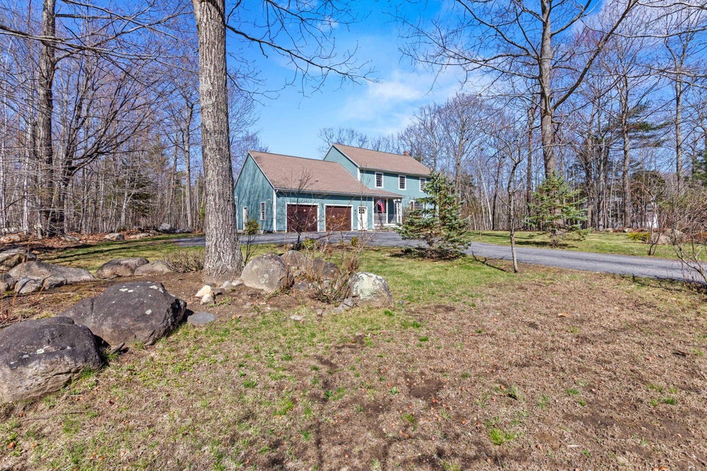 10 Southridge Drive, Standish, ME 04084 - MLS# 1620862 - Coldwell Banker