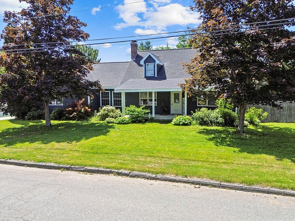 6 Clearview Avenue, Waterville, ME 04901 - MLS# 1628224 - Coldwell Banker