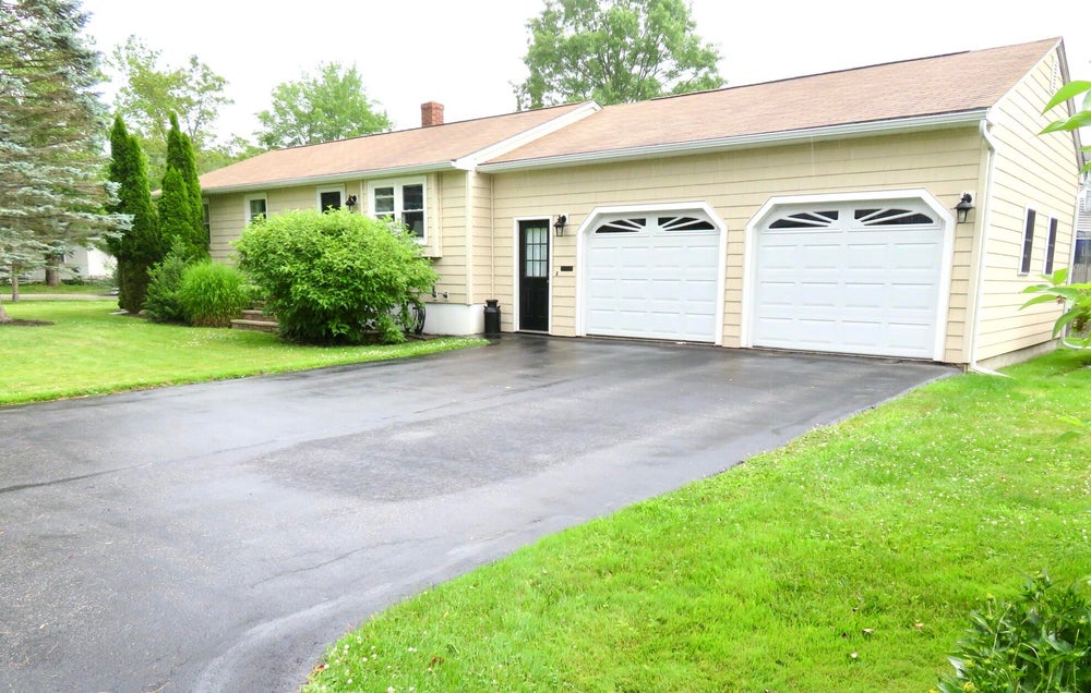 274 Longfellow Street, Westbrook, ME 04092 - MLS# 1630634 - Coldwell Banker