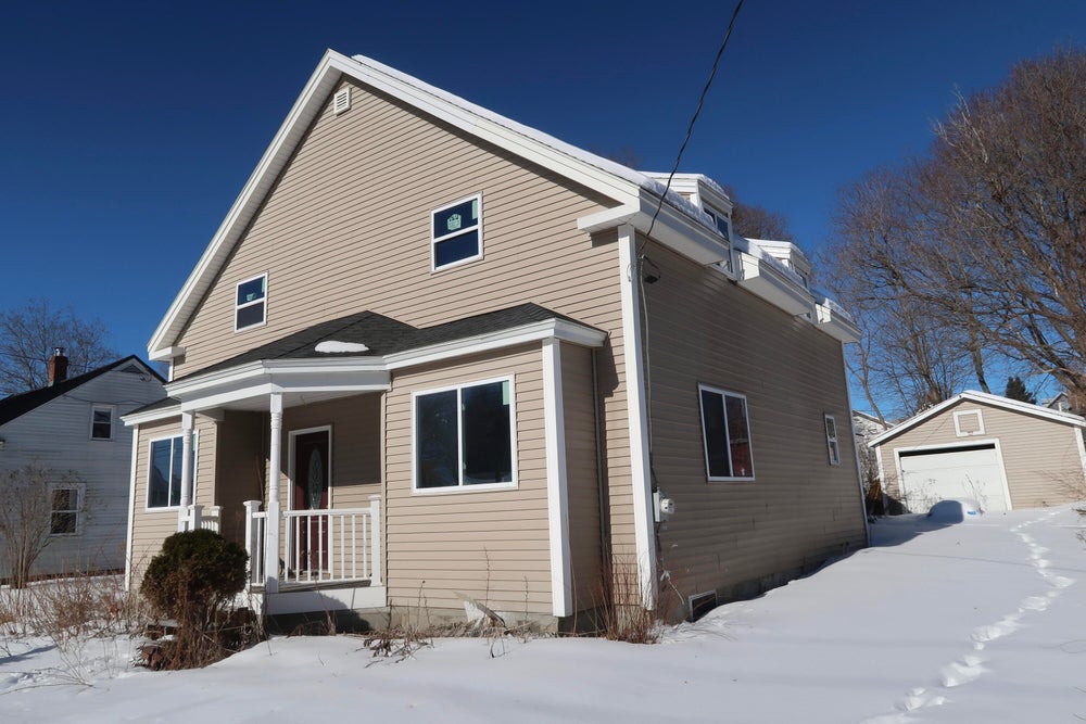 14 Heselton Street, Skowhegan, ME 04976 - MLS# 1651552 - Coldwell Banker
