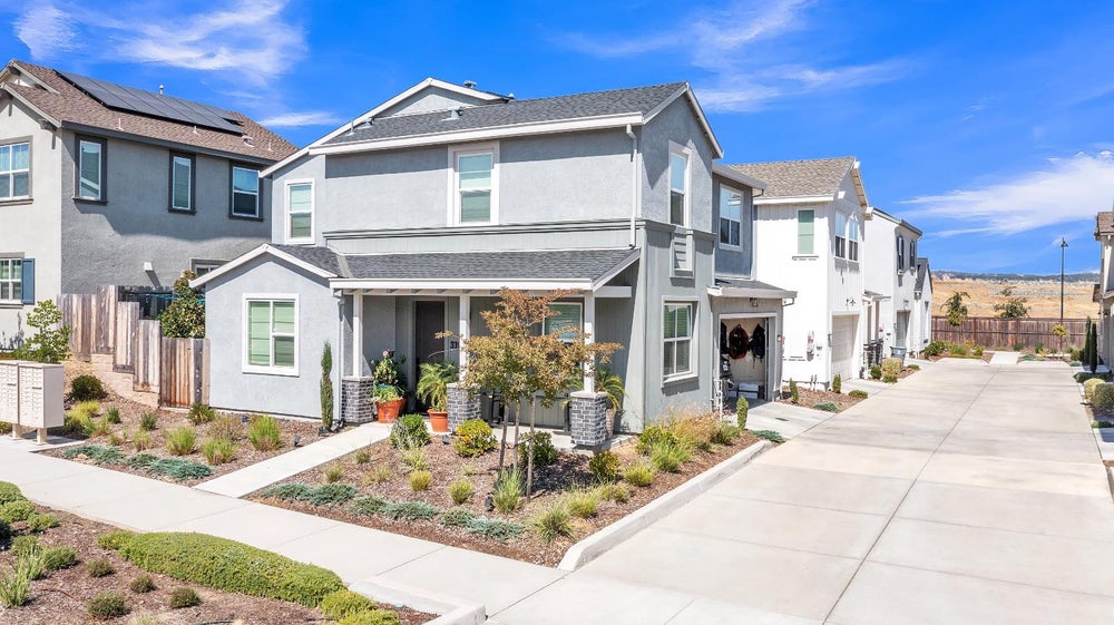 3192 Sunny Gate Lane, Folsom, CA 95630 - MLS# 225092417 - Coldwell Banker