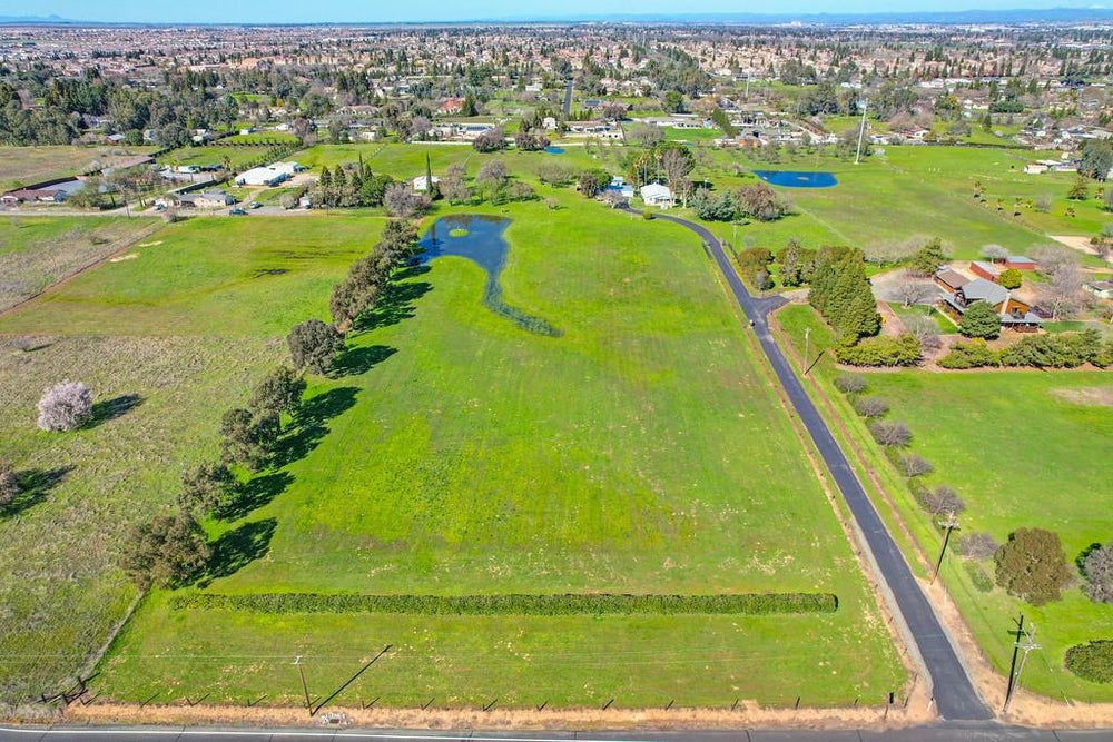 3508 Vineyard Road, Roseville, CA 95747 - MLS# 225095947 - Coldwell Banker