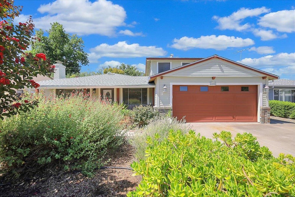 2500 Fernandez Drive, Sacramento, CA 95822 - MLS# 225101200 - Coldwell ...