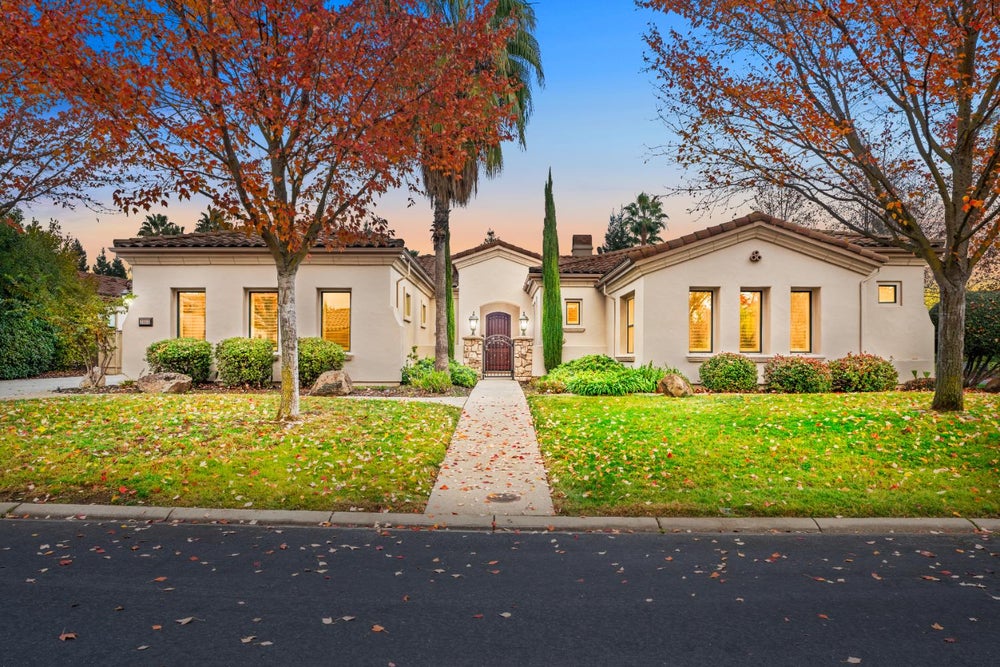 3900 Stoneleigh Court, Roseville, CA 95747 - MLS# 225147656 - Coldwell ...