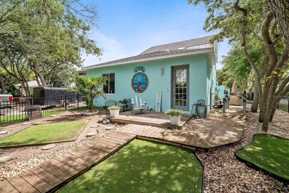 1341 S Daytona Avenue, Flagler Beach, FL 32136 - MLS# FC310369 ...