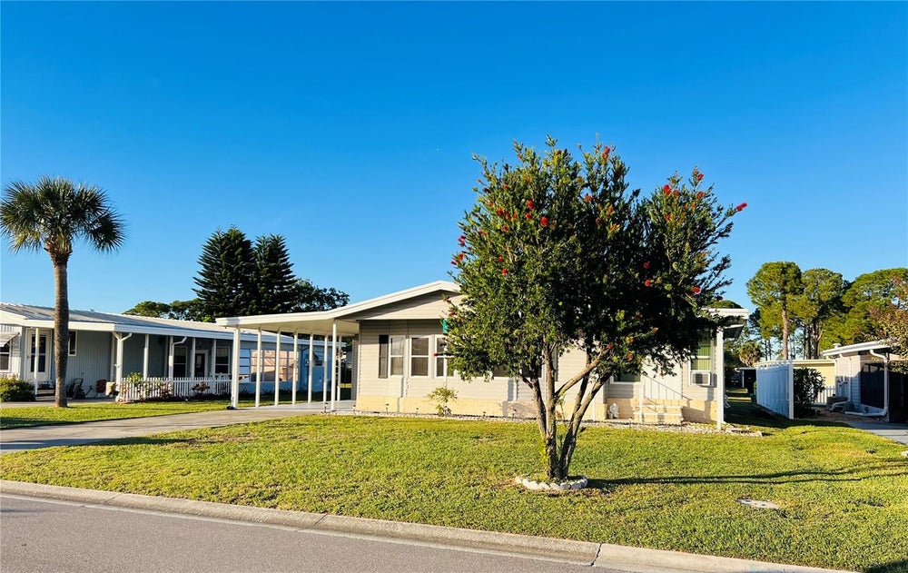 1565 Apache Circle, Tavares, FL 32778 - MLS# FC313063 - Coldwell Banker