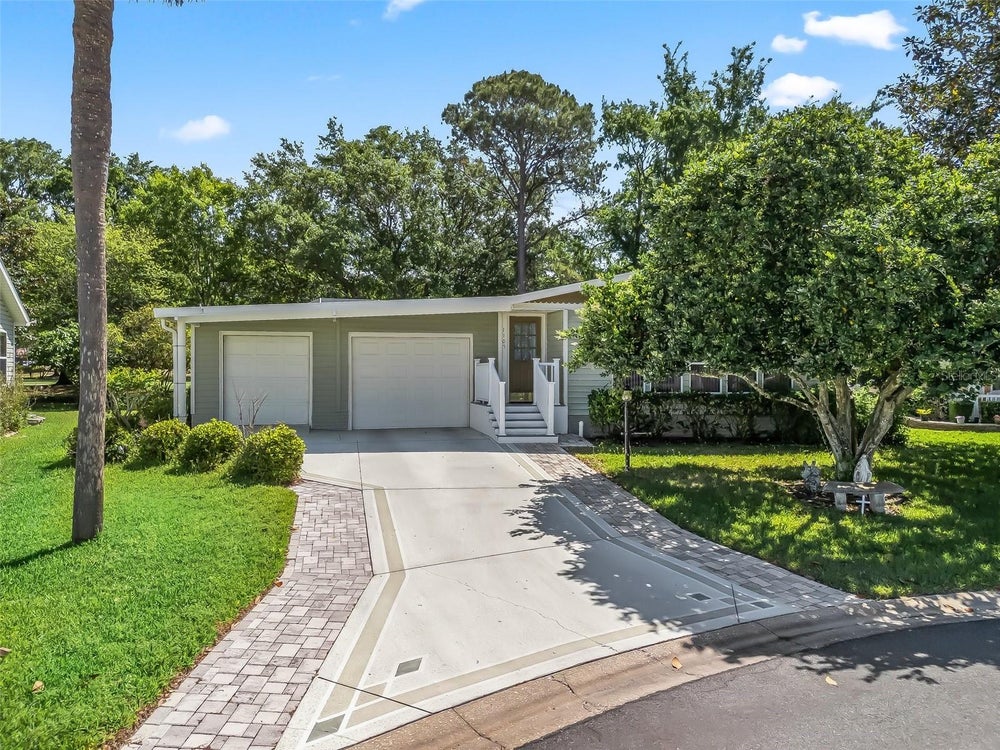 1105 Del Toro Drive, The Villages, FL 32159 - MLS# G5095464 - Coldwell ...