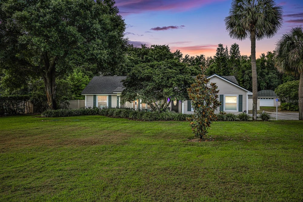 2420 E Crooked Lake Club Boulevard, Eustis, FL 32726 - MLS# O6201770 ...